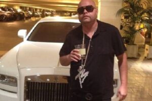 Raul Conde Biography - Net Worth, Career, Wife, Children | BiographySet